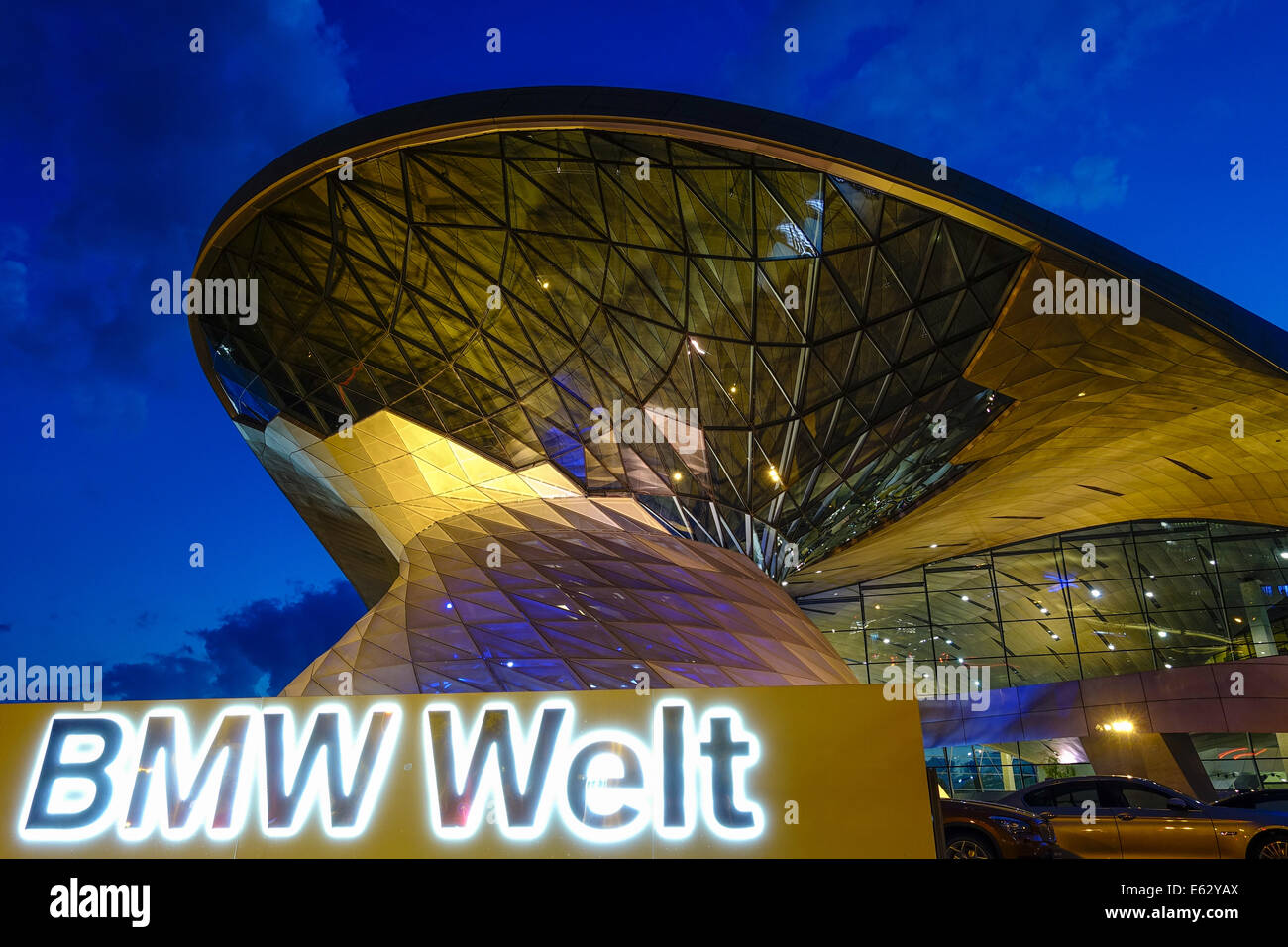 Bmw welt bmw world hi-res stock photography and images - Alamy