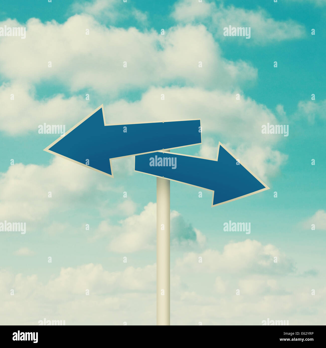 Blank road signs hi-res stock photography and images - Alamy