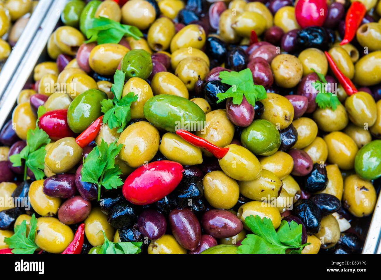 Sale of olives on the Austrian market., Vienna, December 30, 2013. (CTK ...