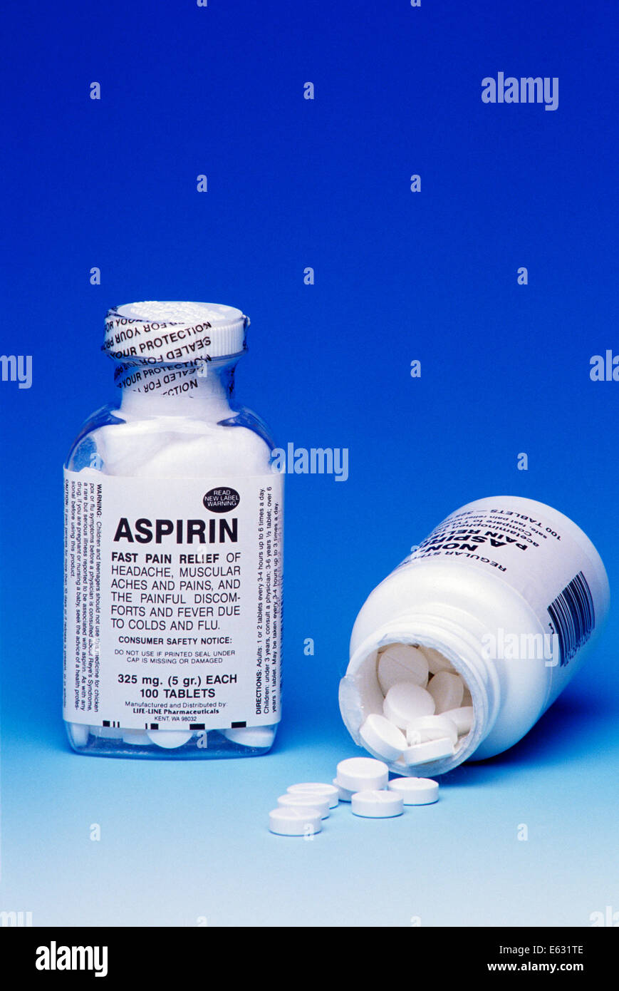 Old aspirin bottle hi-res stock photography and images - Alamy