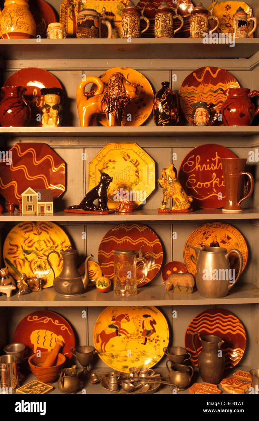 Redware hi-res stock photography and images - Alamy