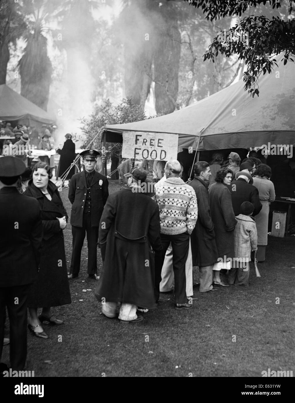 1933 March 10, 1933 EARTHQUAKE AFTERMATH GROUP OF PEOPLE WAITING IN ...
