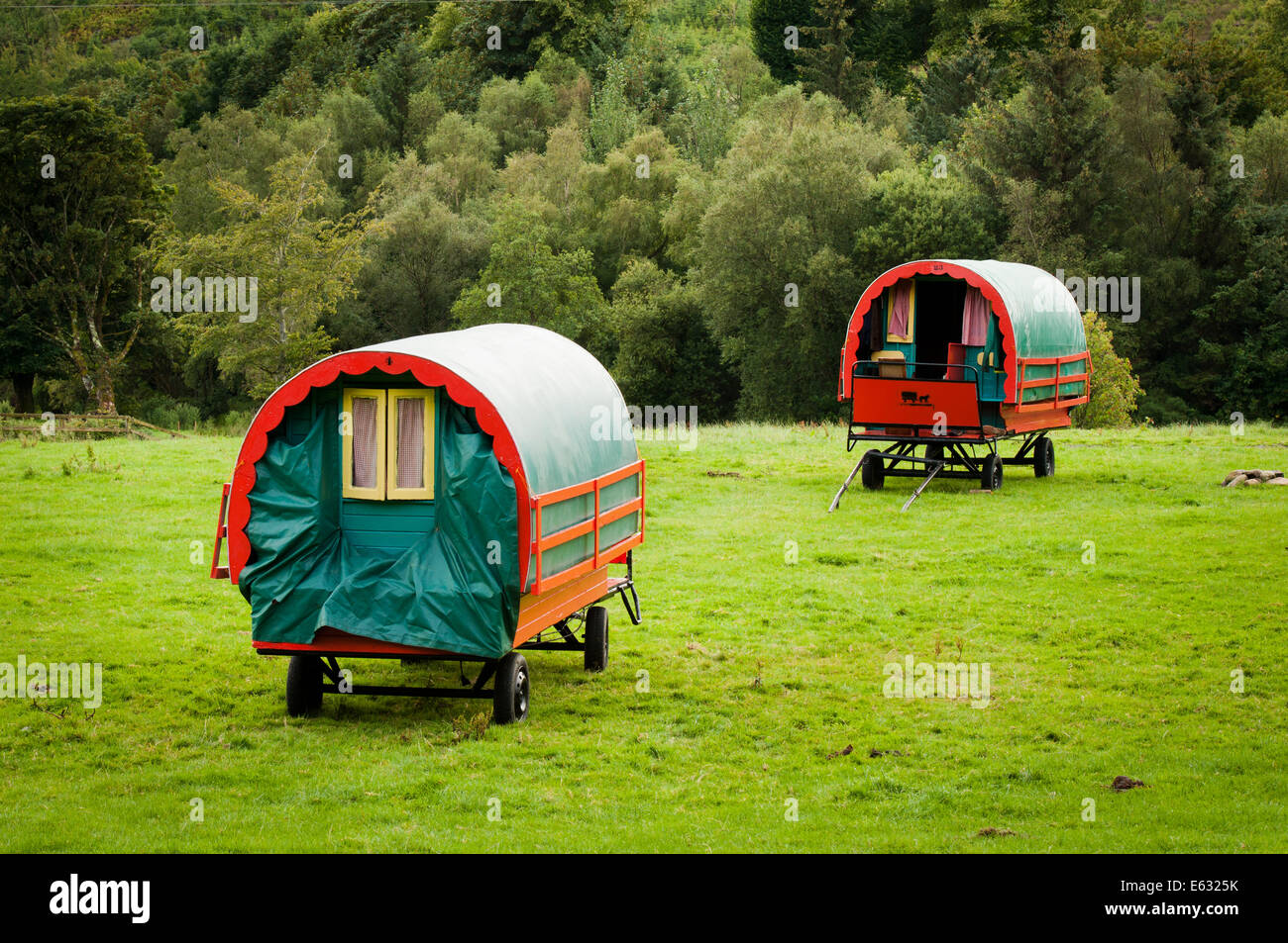 Gypsy caravans hi-res stock photography and images - Alamy