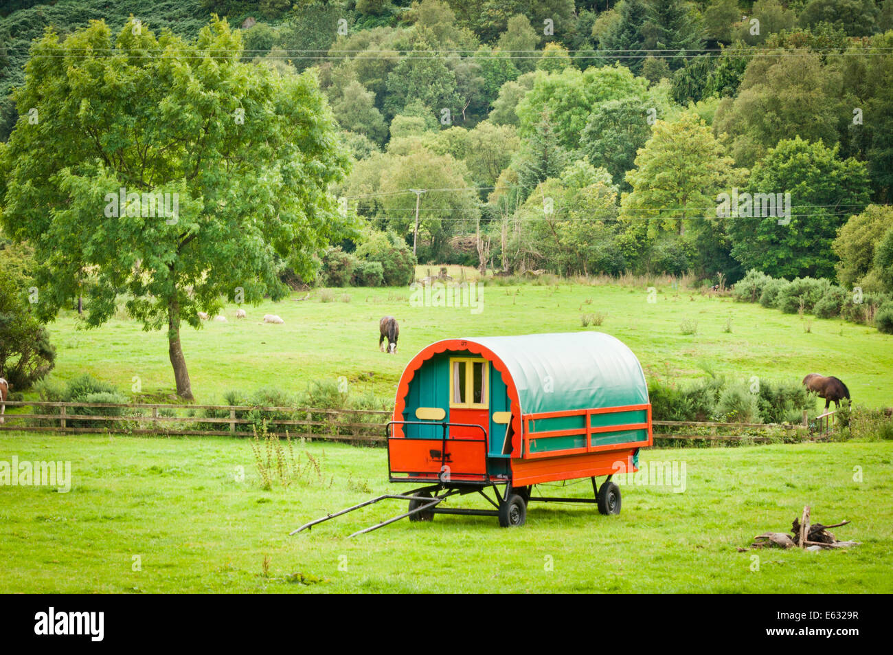 Traditional Gypsy Caravan in Countryside Stock Photo - Alamy