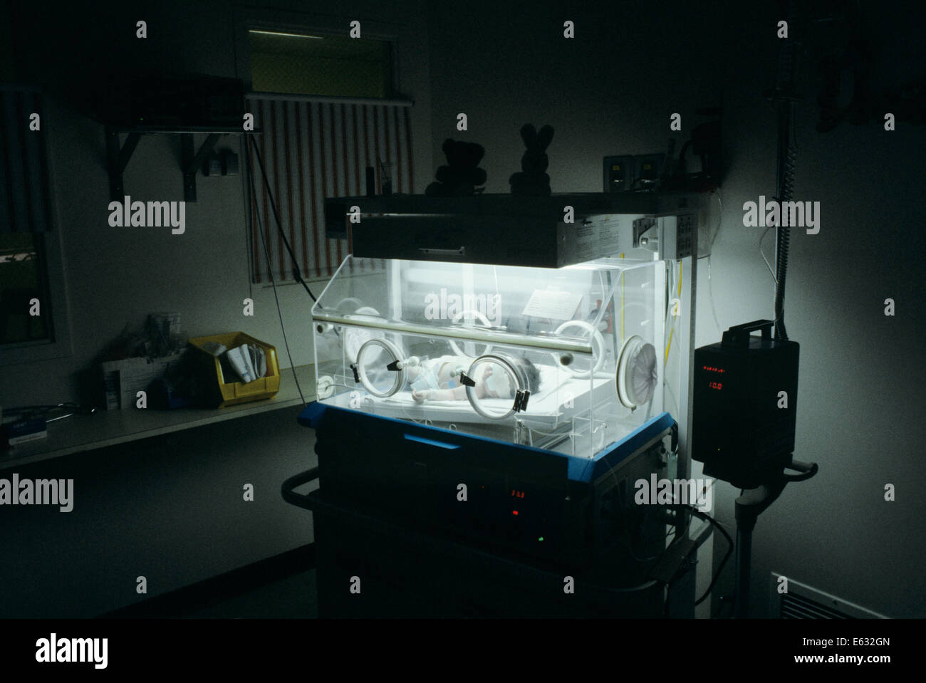 1980s icu hi-res stock photography and images - Alamy