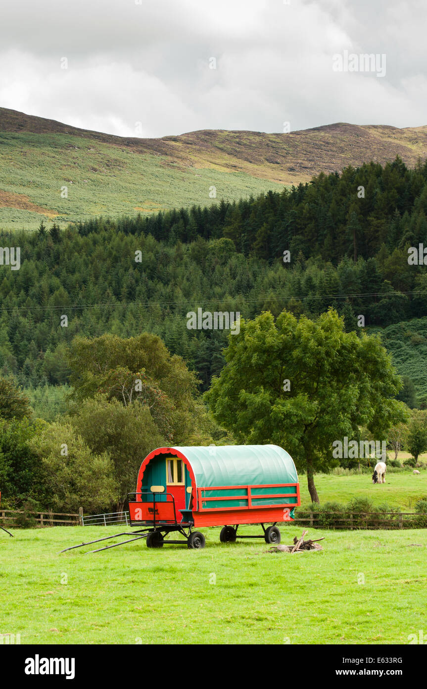 Gypsy caravan hi-res stock photography and images - Alamy