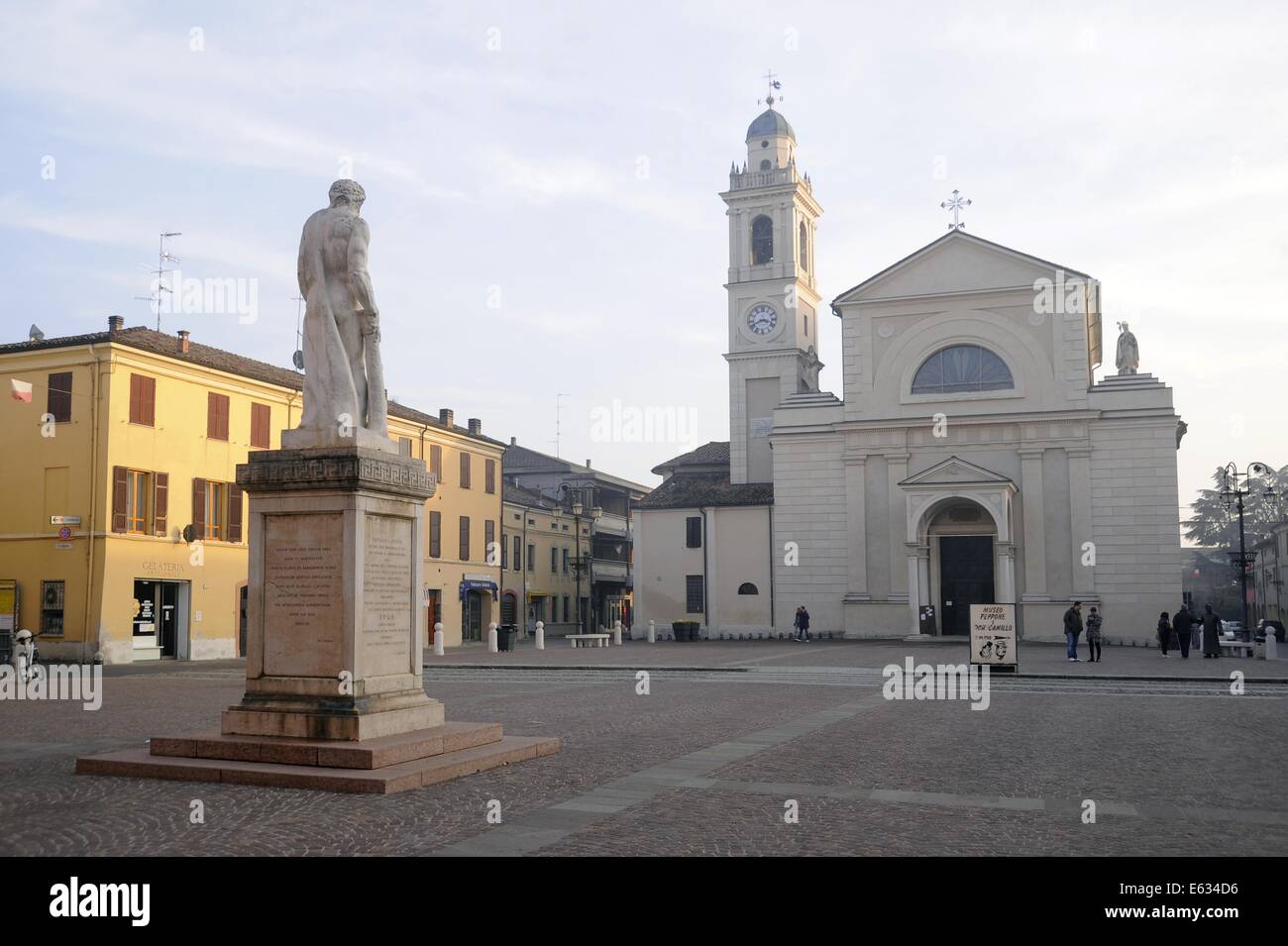 Statue of giovanni guareschi hi-res stock photography and images - Alamy