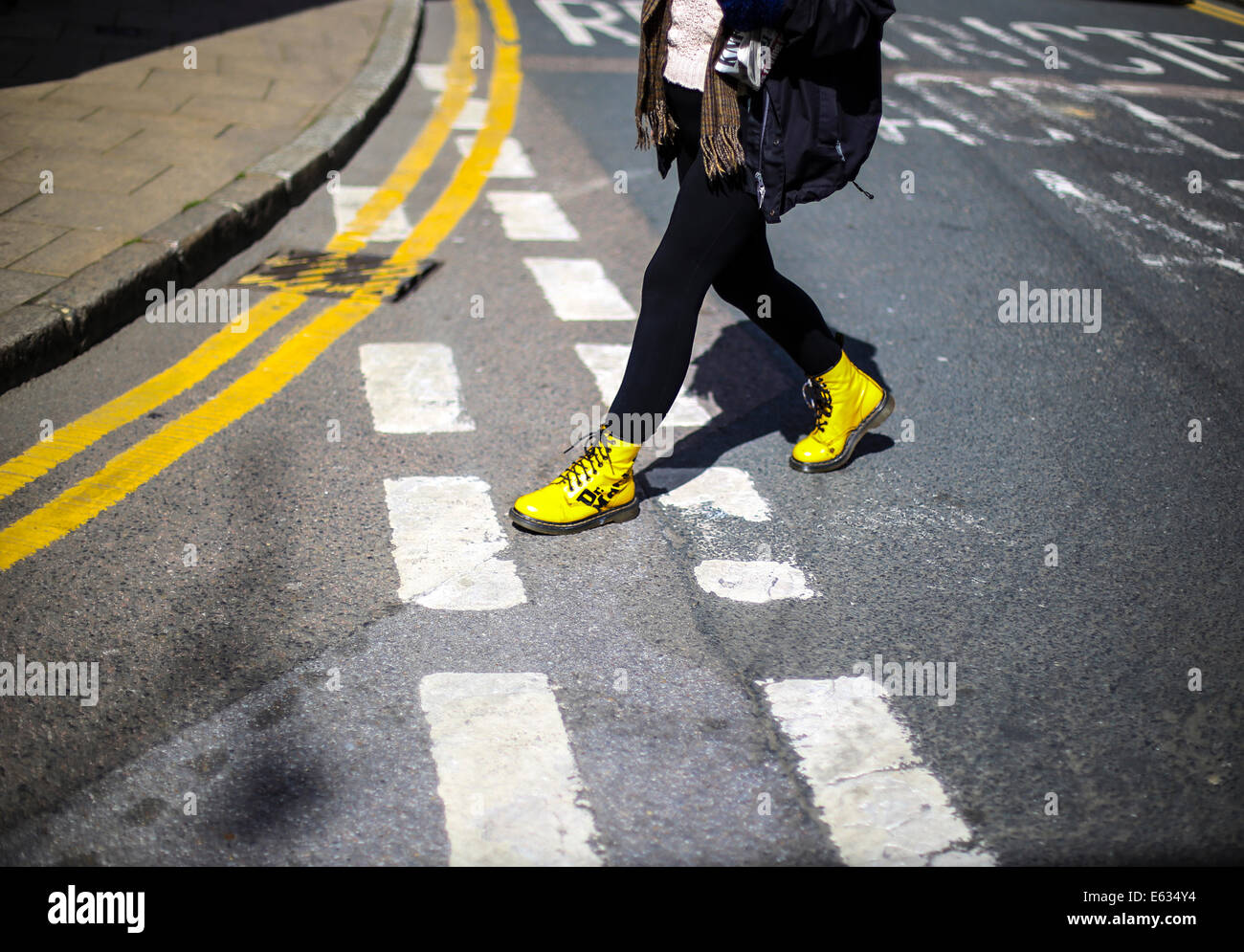 Crossing Markings Road Stock Photos & Crossing Markings Road Stock ...