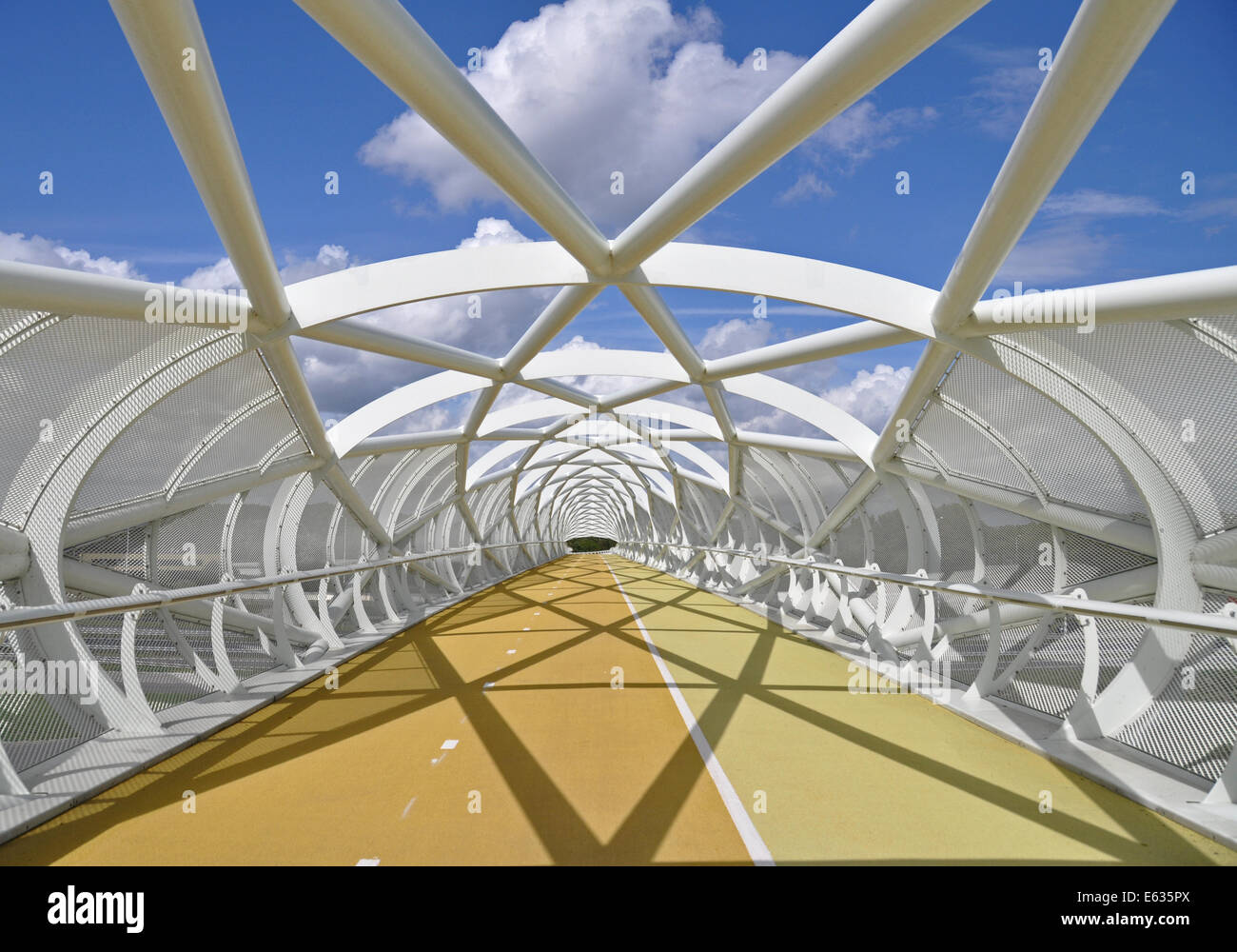 Cycle- and footbridge crossing the A15 motorway between Rotterdam and a ...
