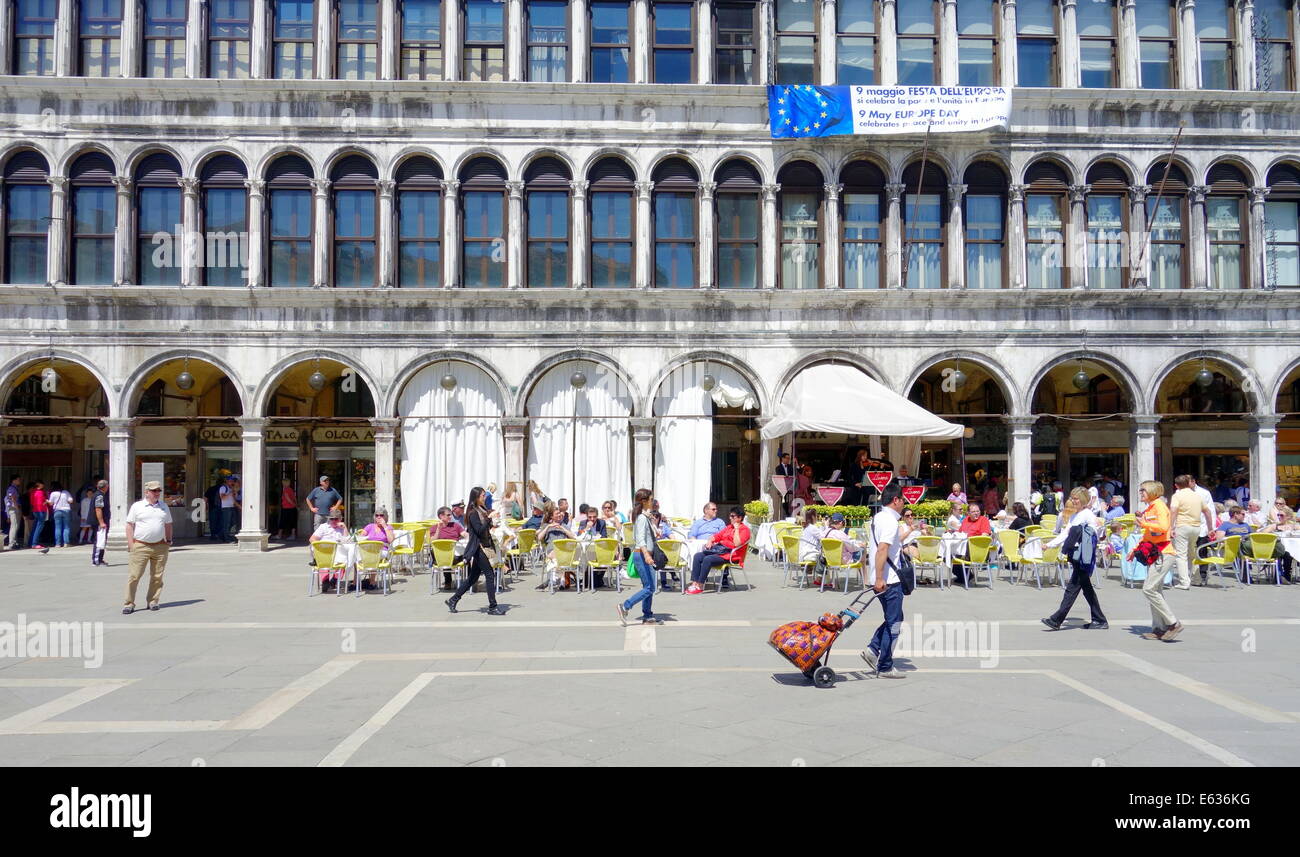 Venice people hi-res stock photography and images - Alamy