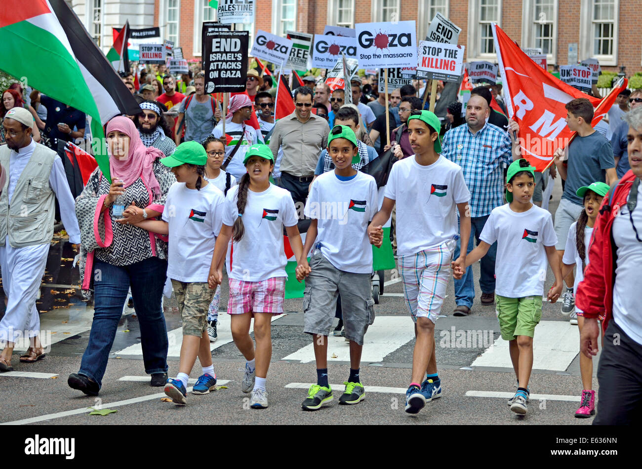 Children protesting hi-res stock photography and images - Alamy