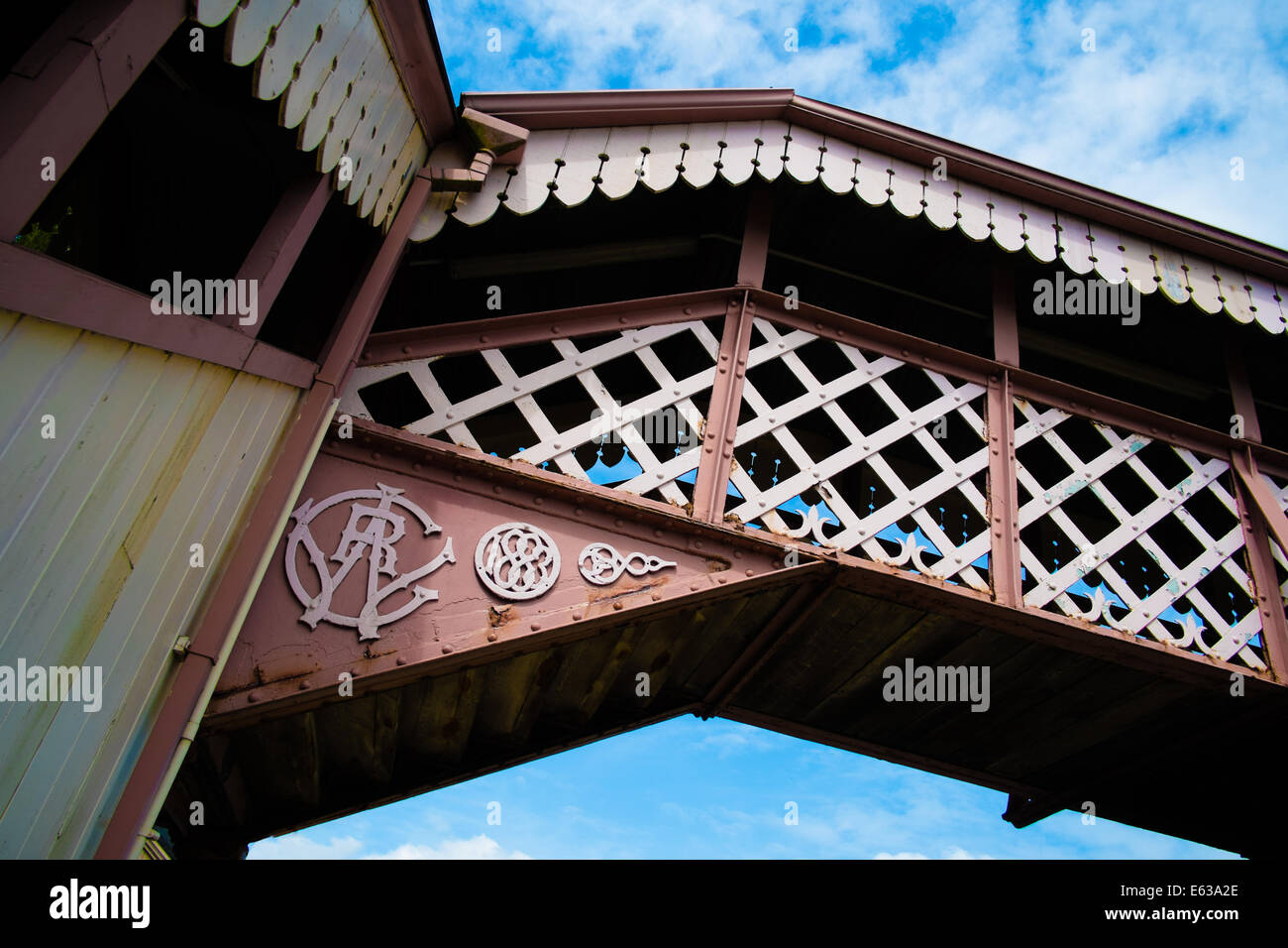 Footbridge accessibility gwr lattice hi-res stock photography and ...