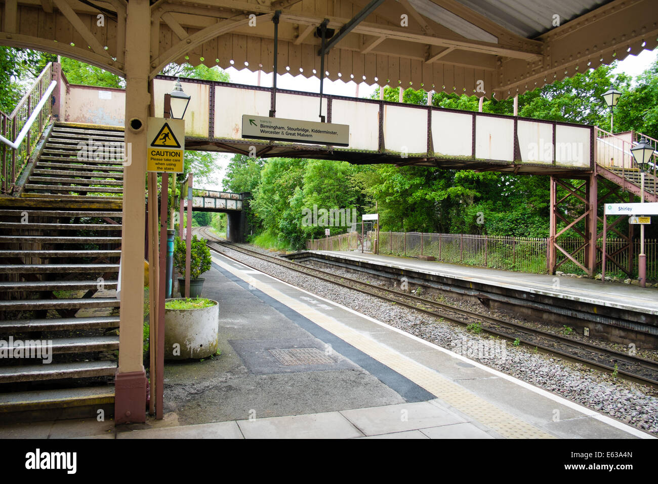 Shirley Railway Station passenger footbridge Stock Photo - Alamy