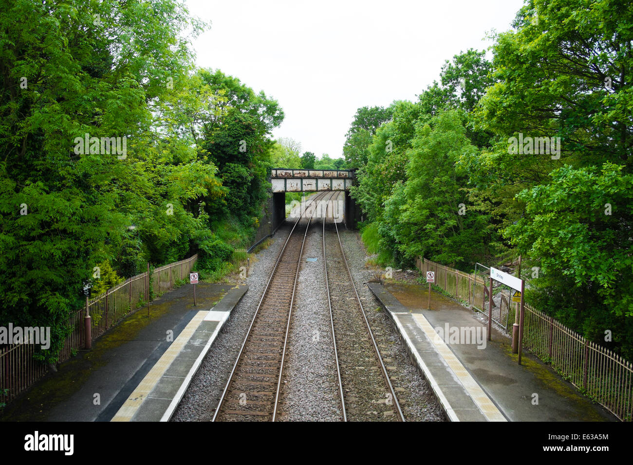 Shirley Railway Station and footbridge Stock Photo - Alamy