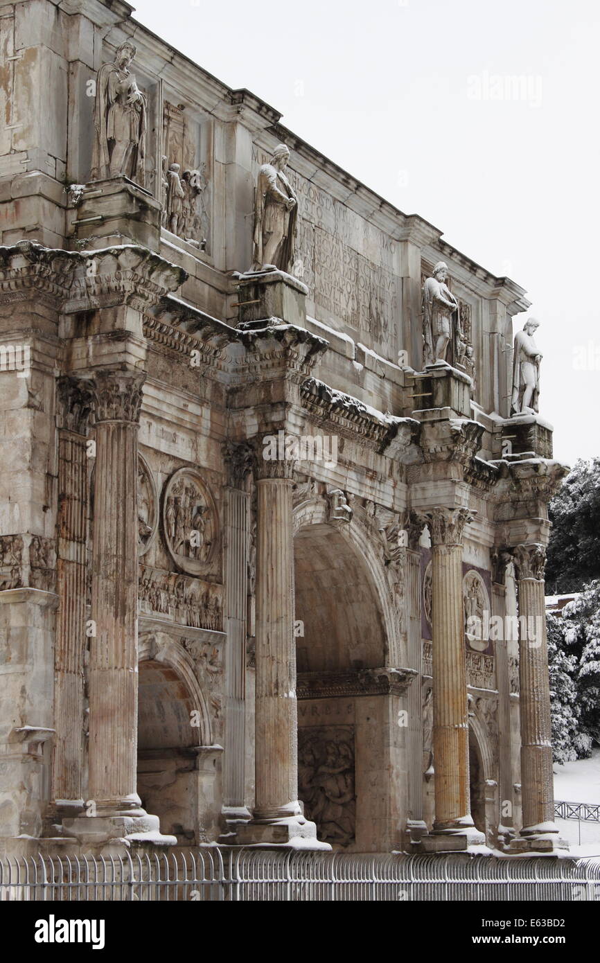 Arch of Constantine under snow in Rome, Italy Stock Photo - Alamy