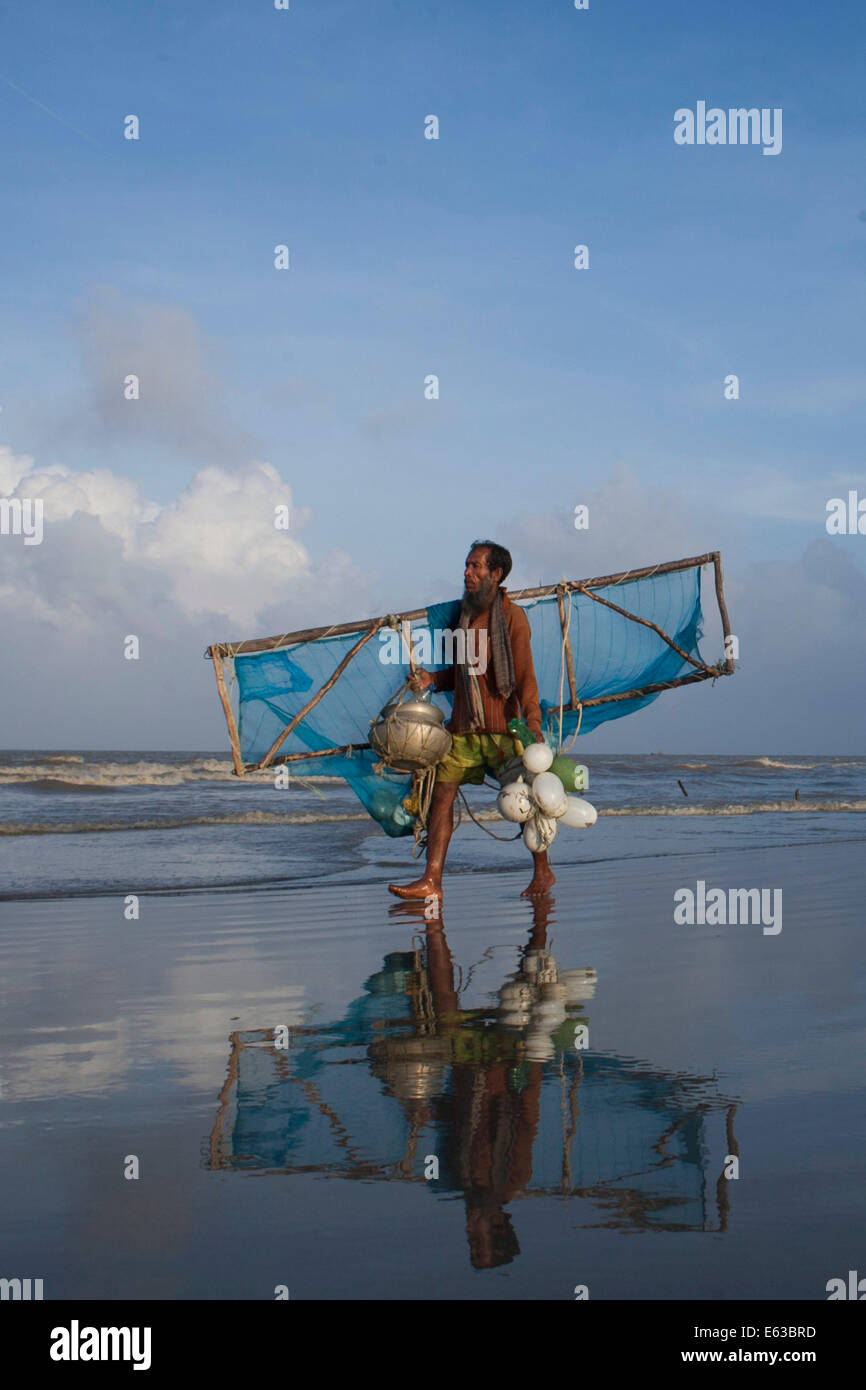 Fisherman back home after fishing hi-res stock photography and images ...