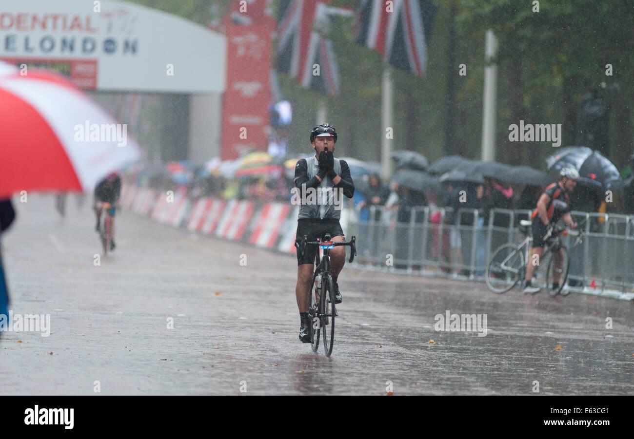 Riders finish the Prudential RideLondon London-Surrey 100 in torrential ...