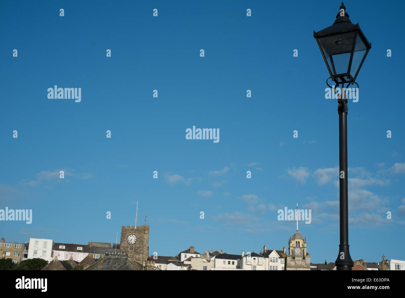 Old lamp post hi-res stock photography and images - Alamy