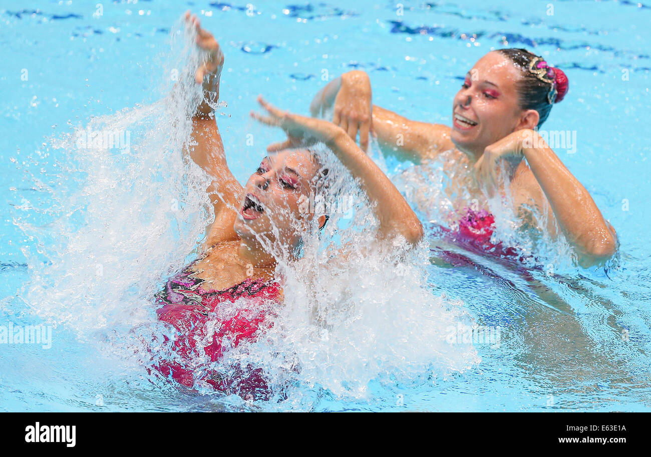 Rebecca domika compete in hi-res stock photography and images - Alamy