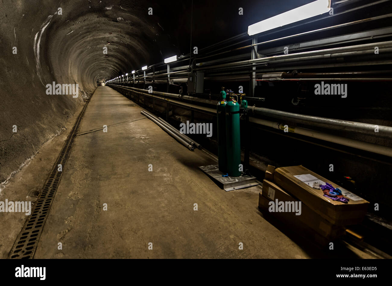 Accelerators underground hi-res stock photography and images - Alamy