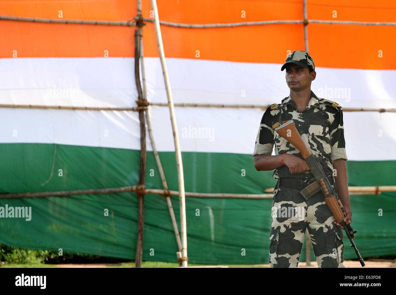 Indian Security personnal stands at Historical India Gate lawn ahead of ...