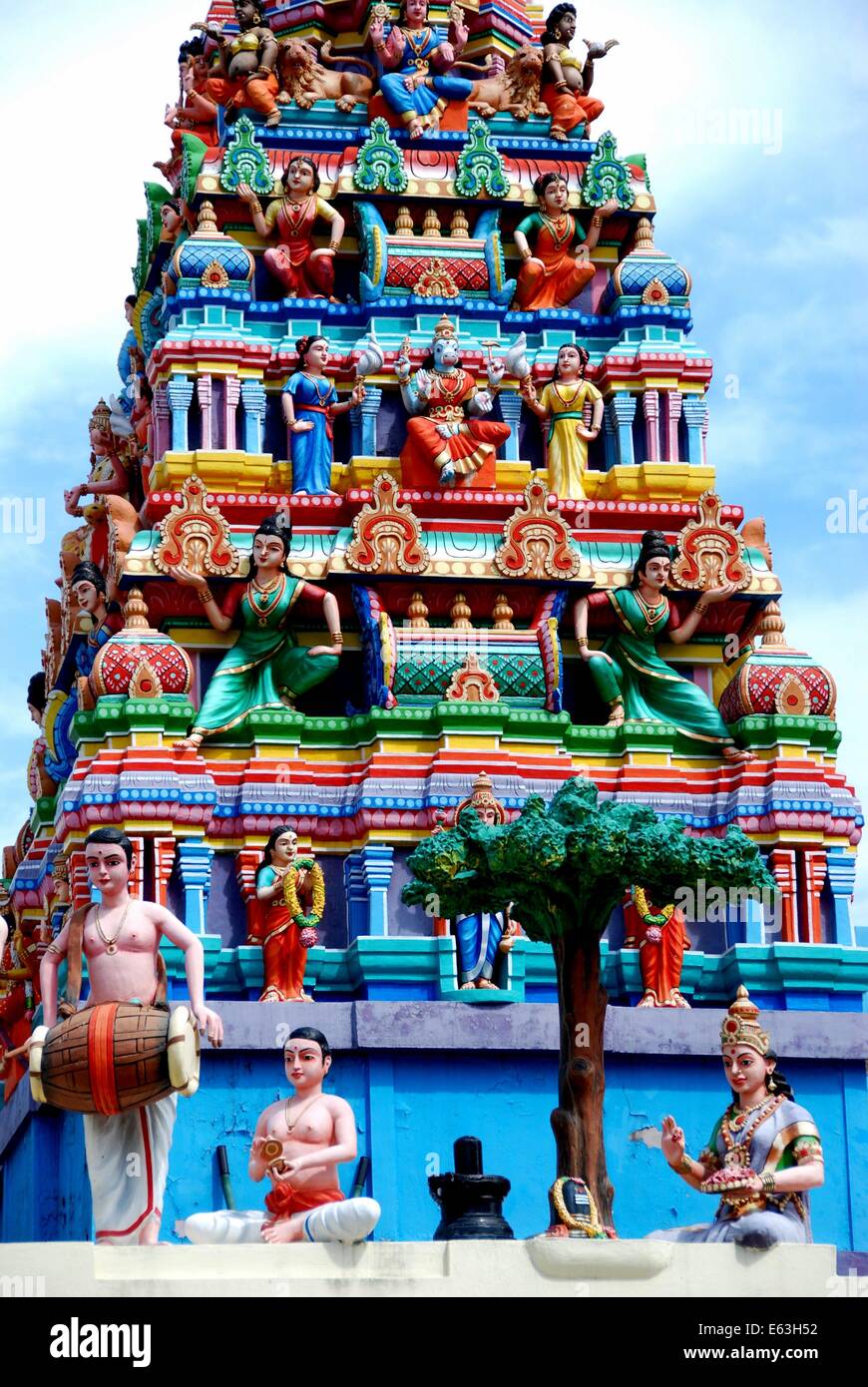 GEORGETOWN, MALAYSIA: The remarkable gopuram portico tower atop the ...