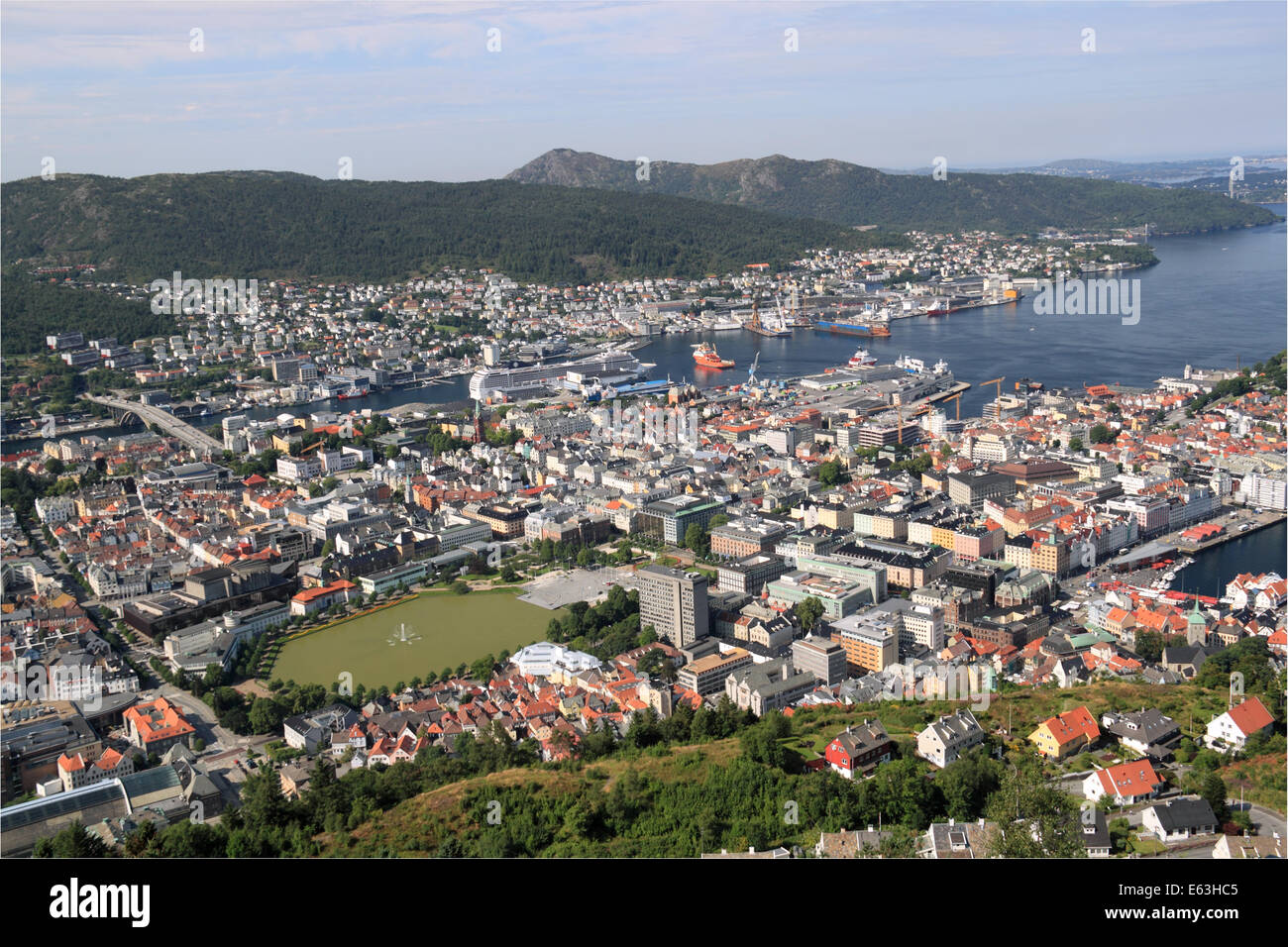 Bergen city centre from Mount Fløyen viewpoint, Bergenshalvøyen ...