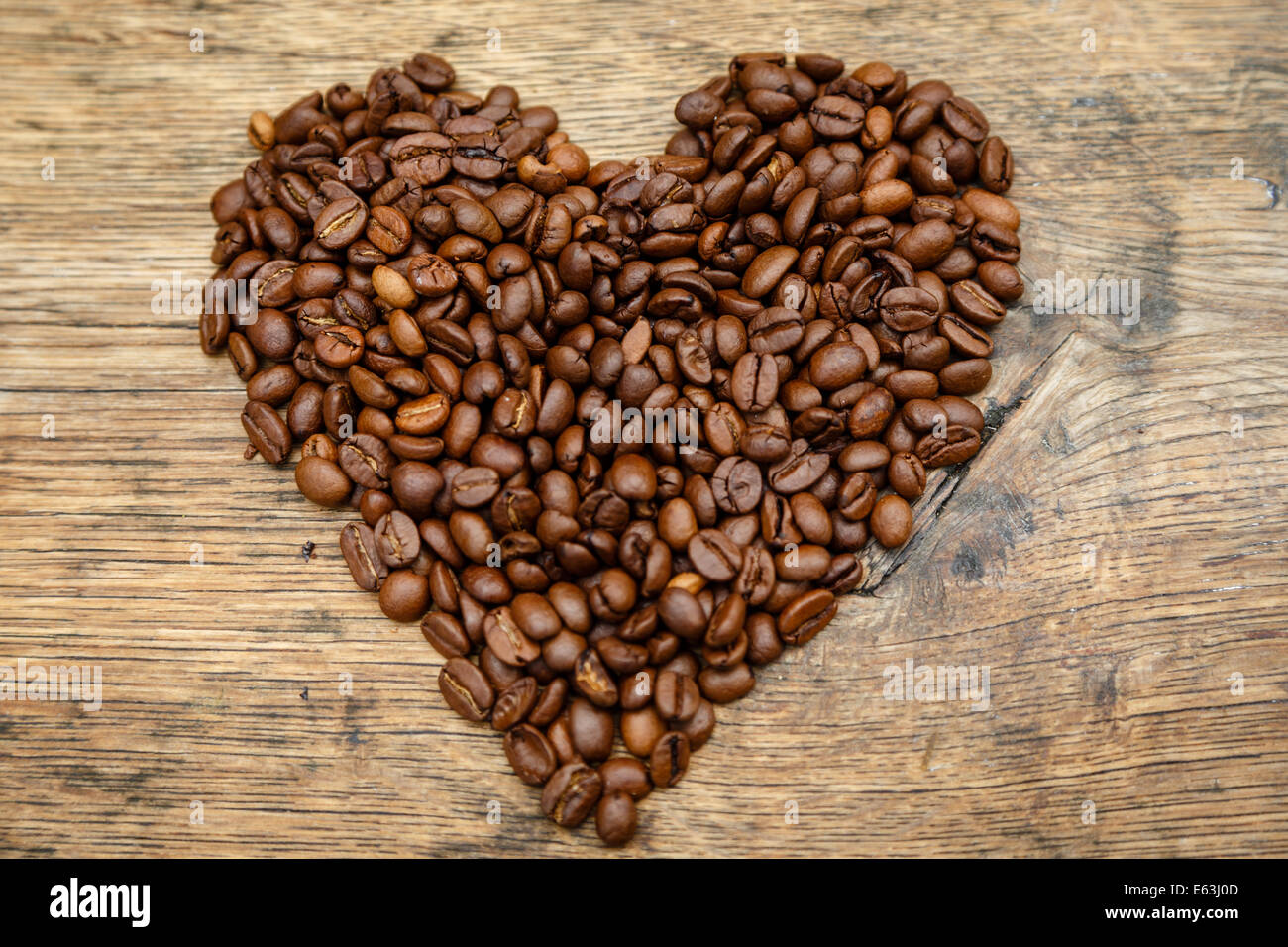 Coffee heart from coffee beans Stock Photo - Alamy