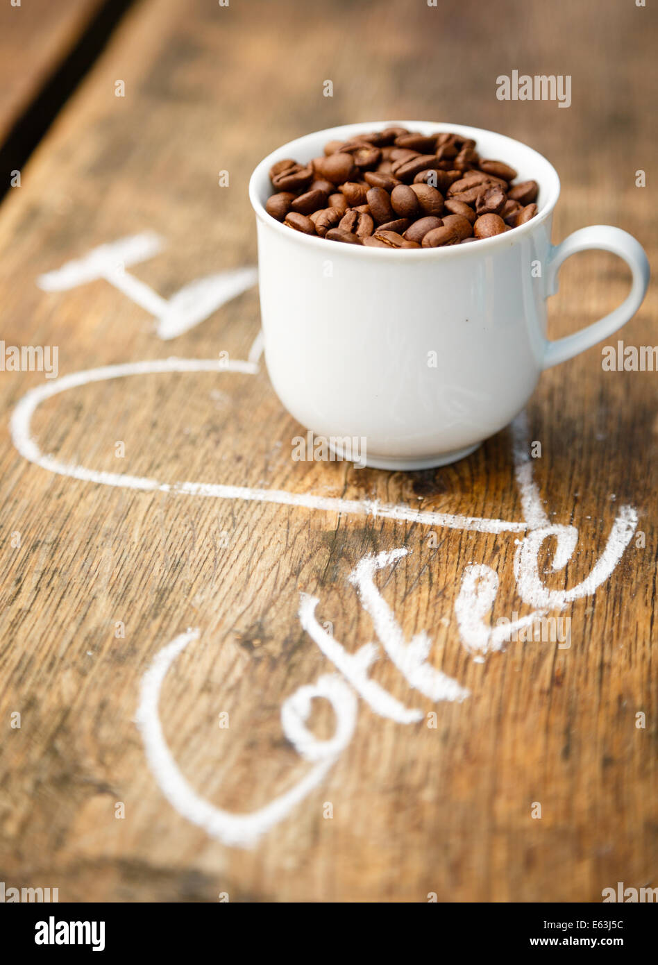I love coffee sign with coffee beans in the cup Stock Photo - Alamy