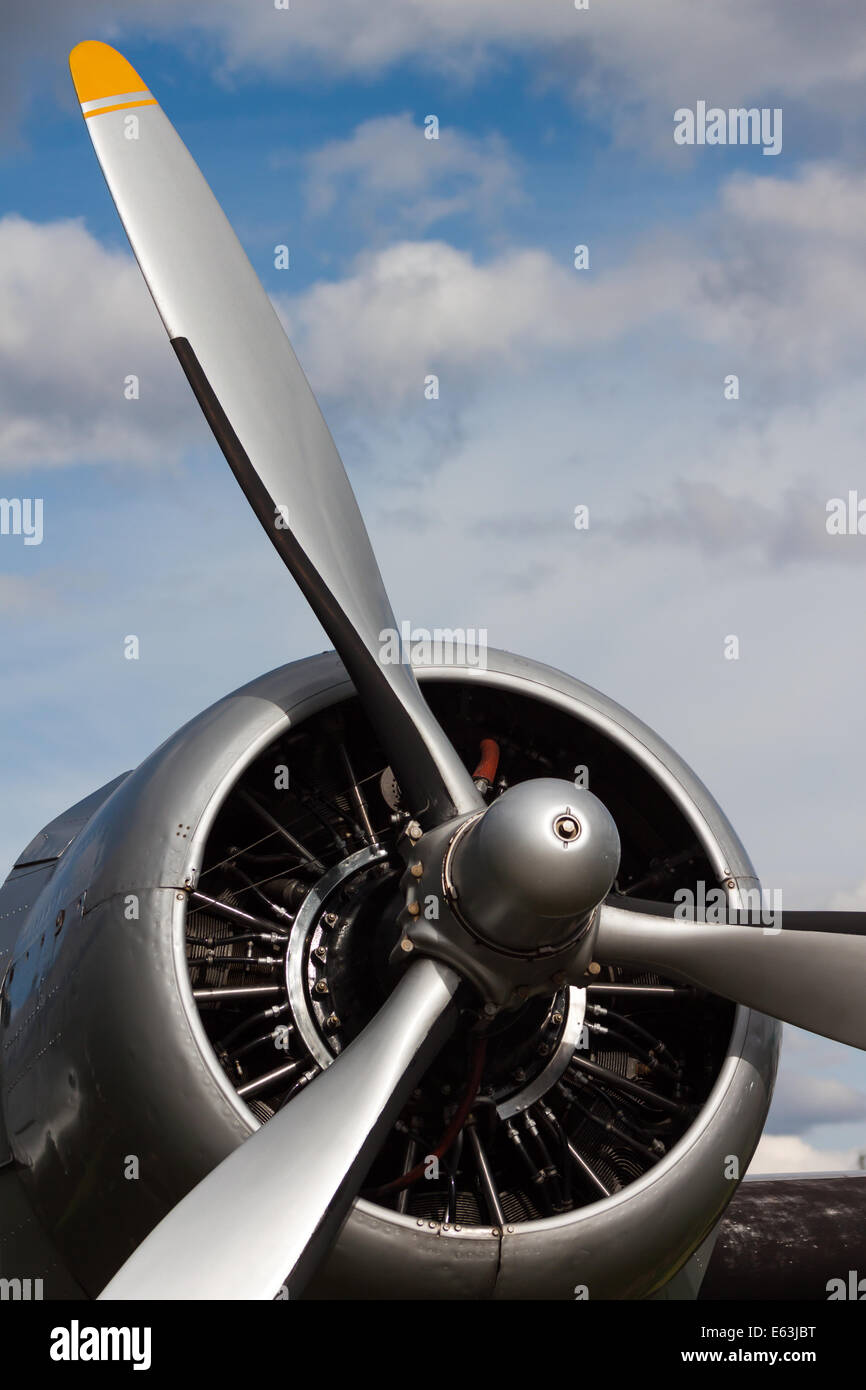 Old fashioned aircraft hi-res stock photography and images - Alamy