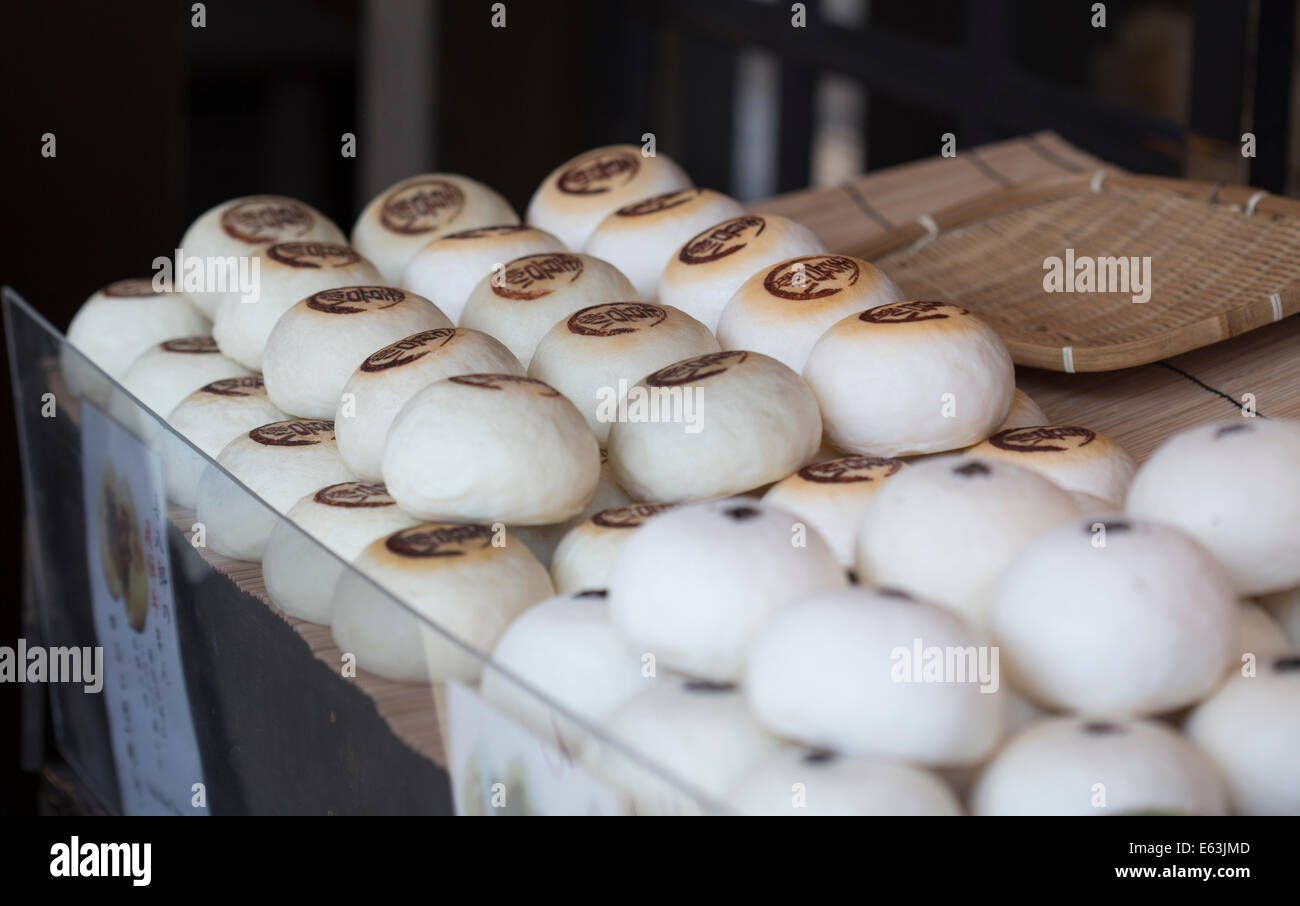 Manju japan hi-res stock photography and images - Alamy