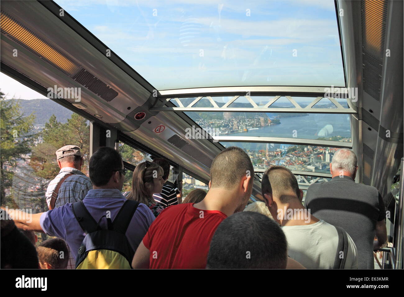 Fløibanen funicular railway carriage, Bergen, Bergenshalvøyen ...