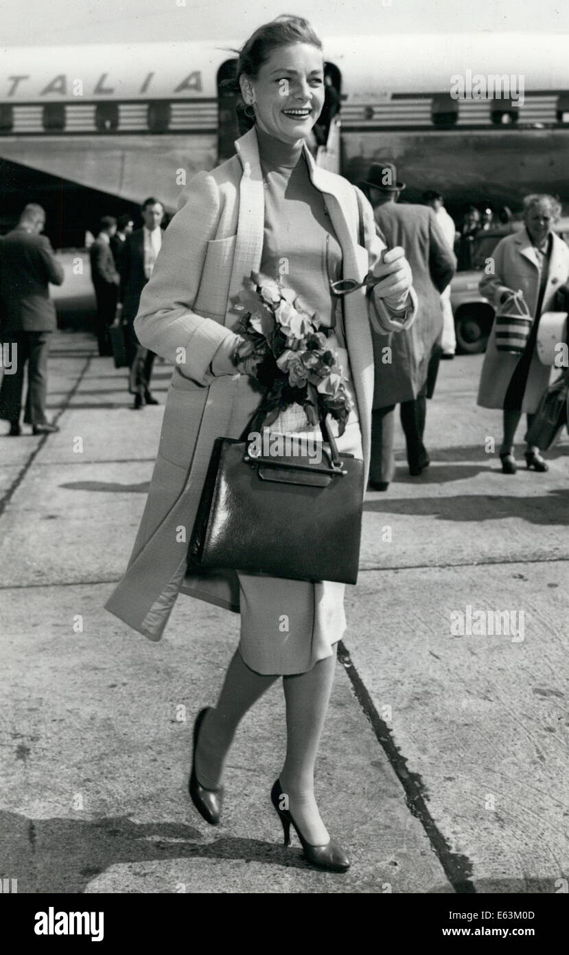 Lauren bacall humphrey bogart academy hi-res stock photography and ...