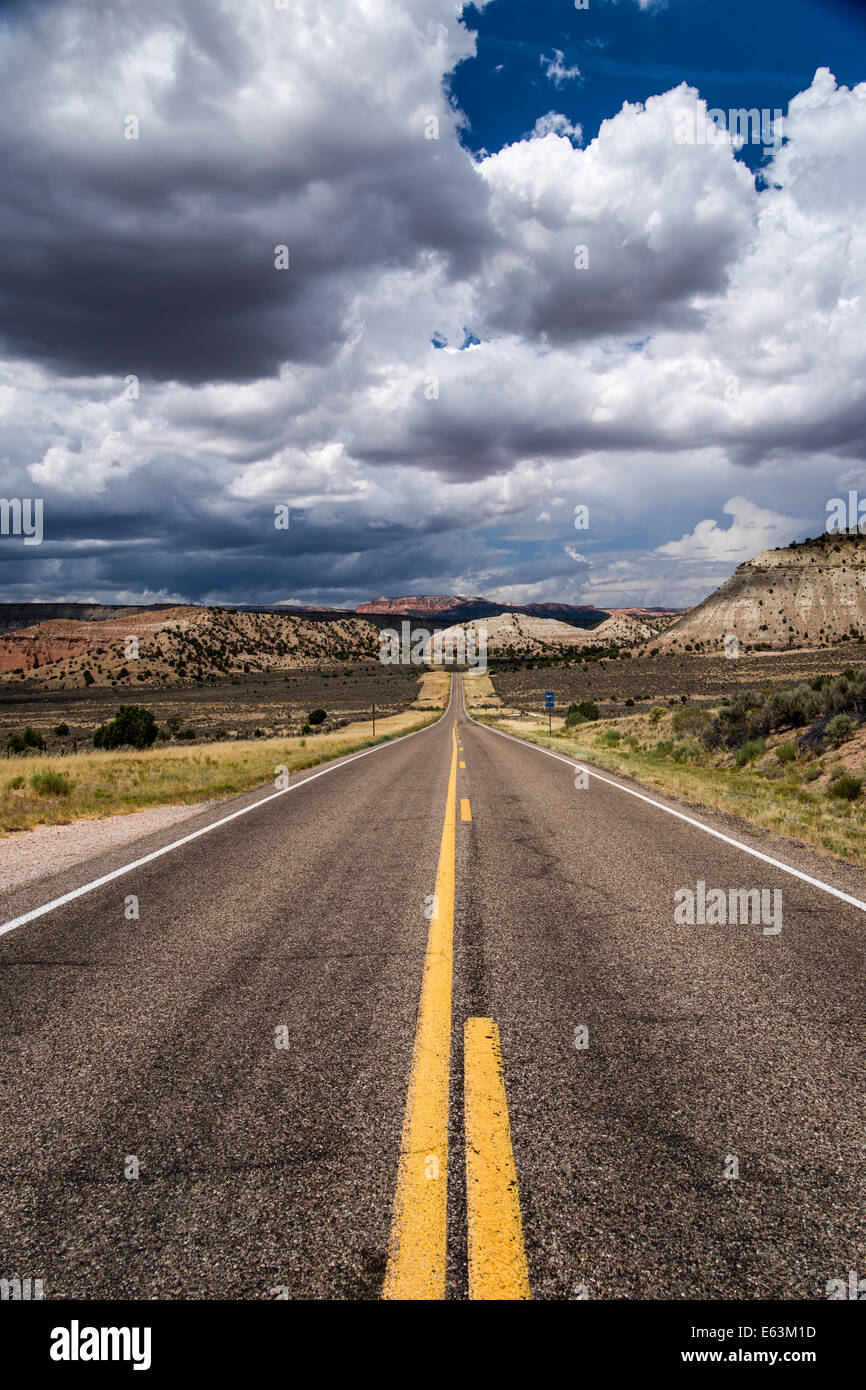 Western highway hi-res stock photography and images - Alamy