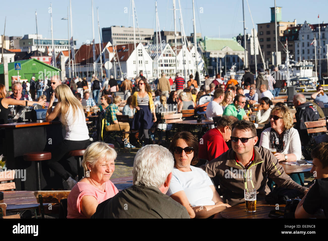 Pub bergen hi-res stock photography and images - Alamy
