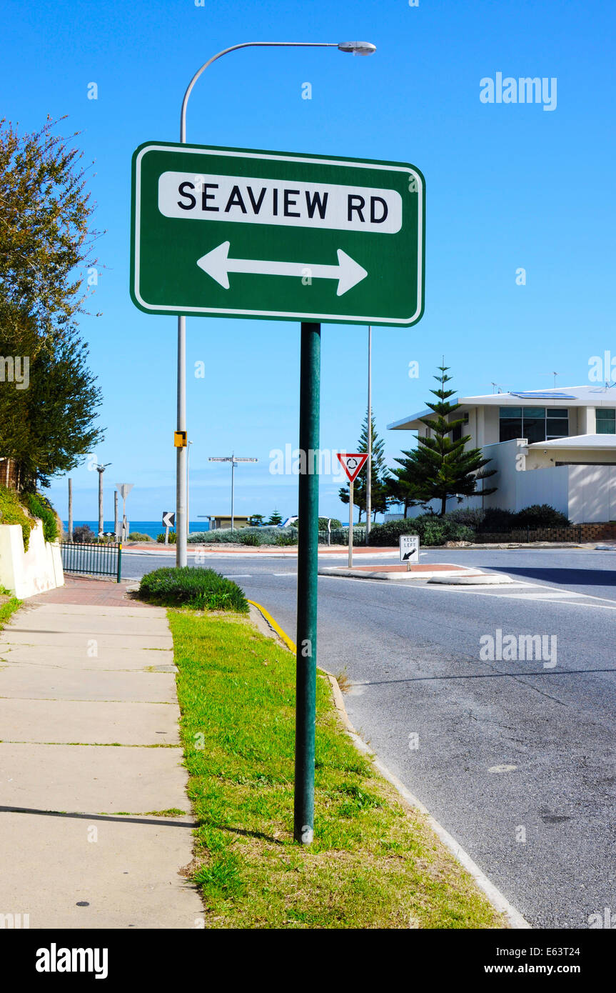 Adelaide road sign hi-res stock photography and images - Alamy