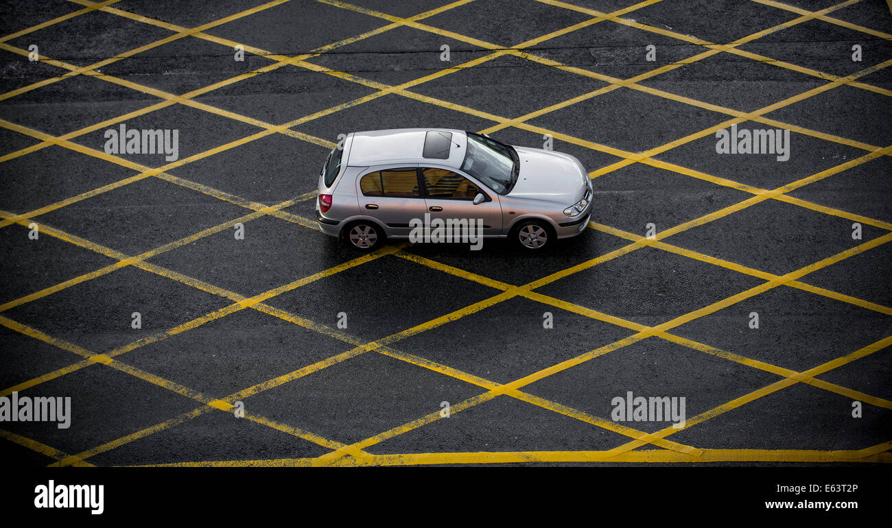Welsh Road Markings High Resolution Stock Photography and Images - Alamy