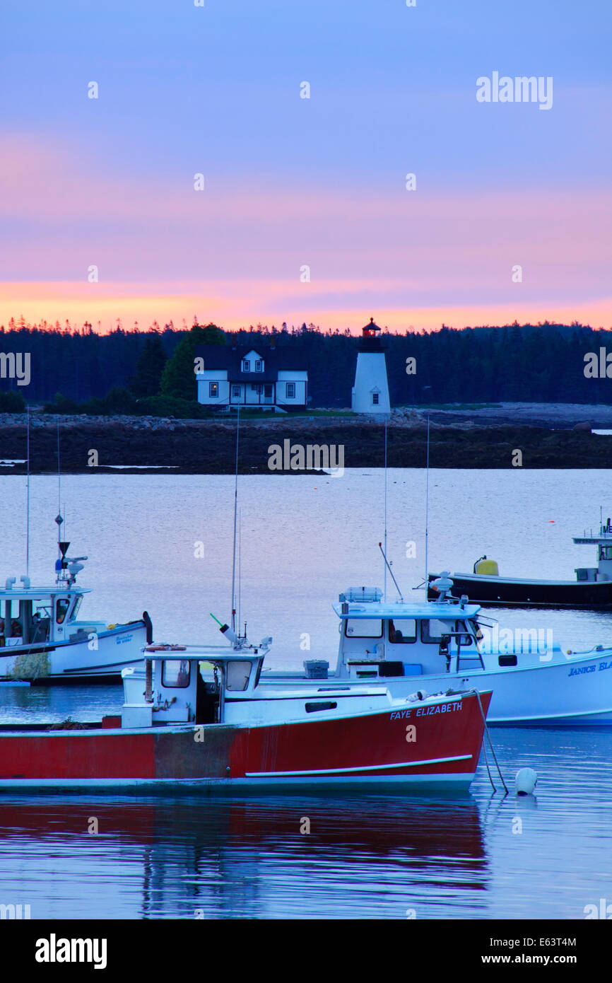 Trap point hi-res stock photography and images - Alamy