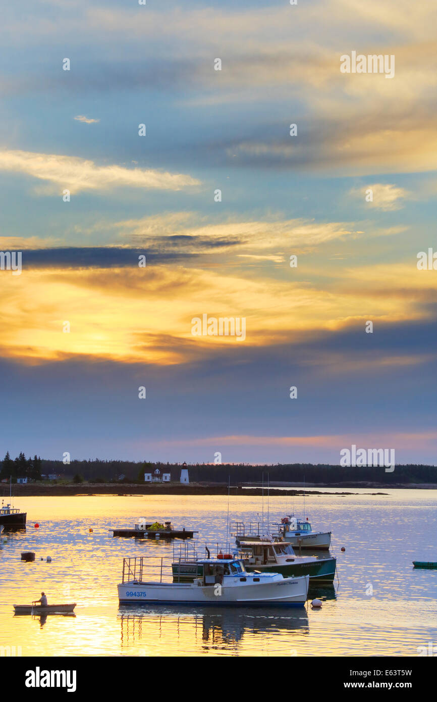 Sunrise, Prospect Harbor Point Lighthouse, Prospect Harbor, Maine, USA ...