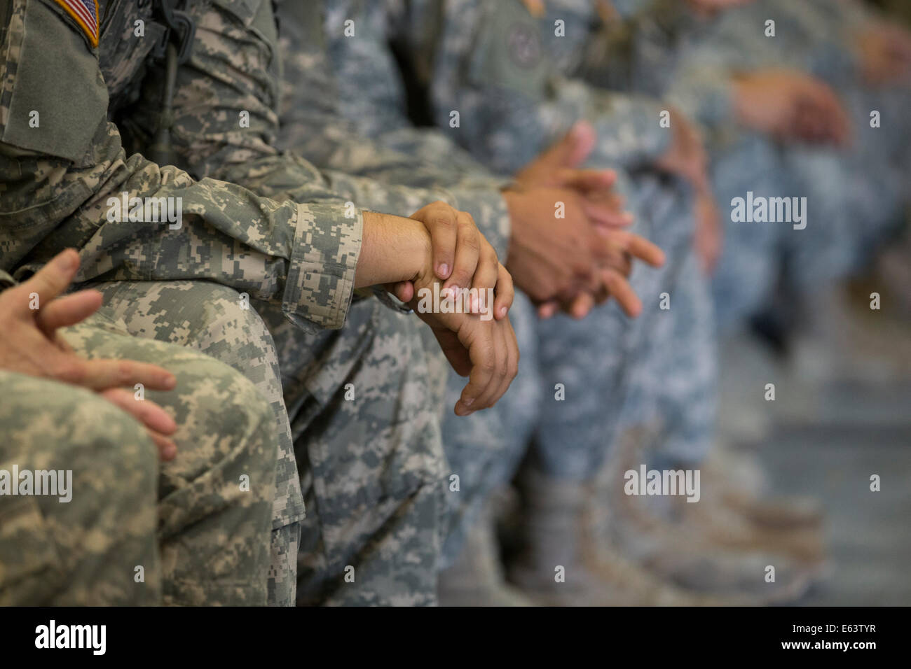 Texas National Guard members troops prepare for an end of month ...
