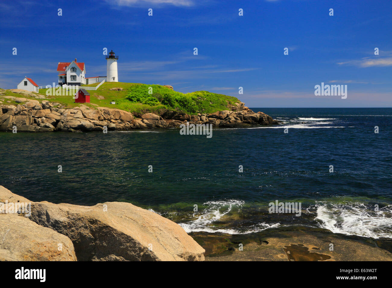 Cape Neddick Lighthouse, Nubble Light, York Beach, Maine, USA Stock ...
