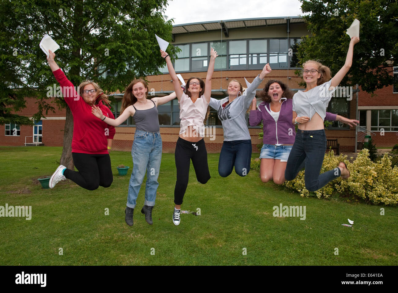 Bromley Kent, UK. 14th Aug, 2014. Students Georgina Weaver, Hannah ...