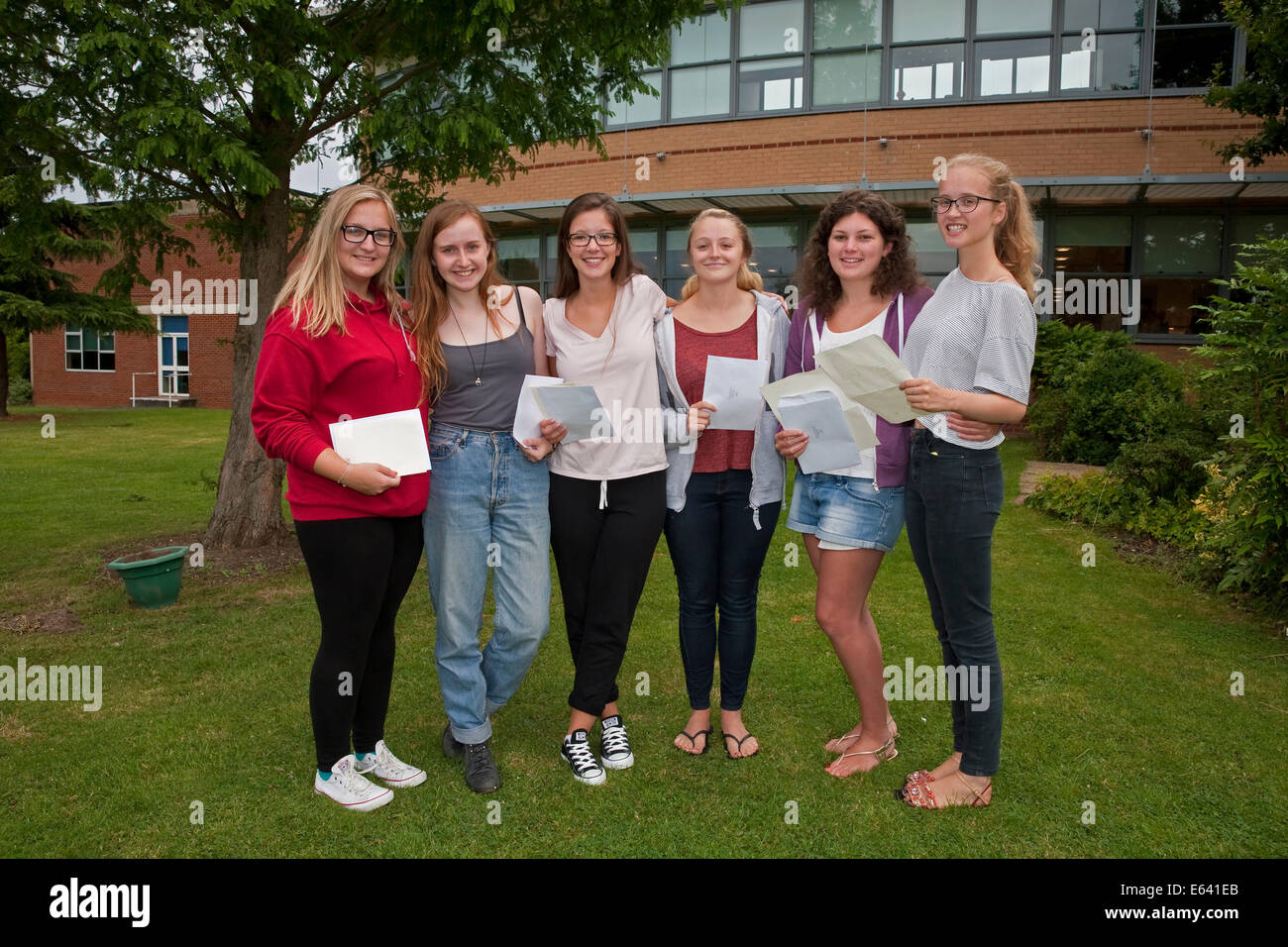 Bromley Kent, UK. 14th Aug, 2014. Students Georgina Weaver, Hannah ...