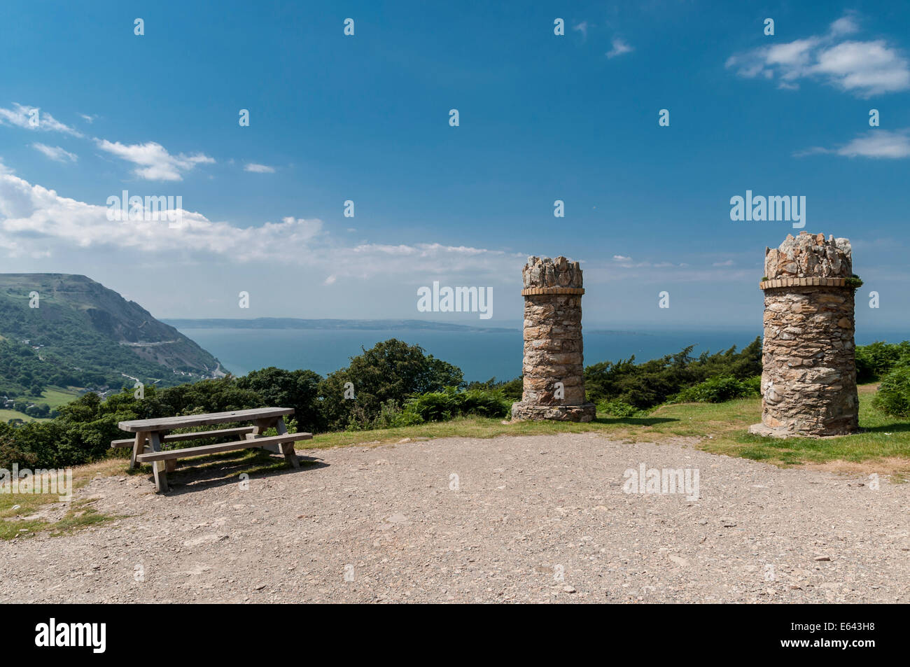 Pillar path hi-res stock photography and images - Alamy