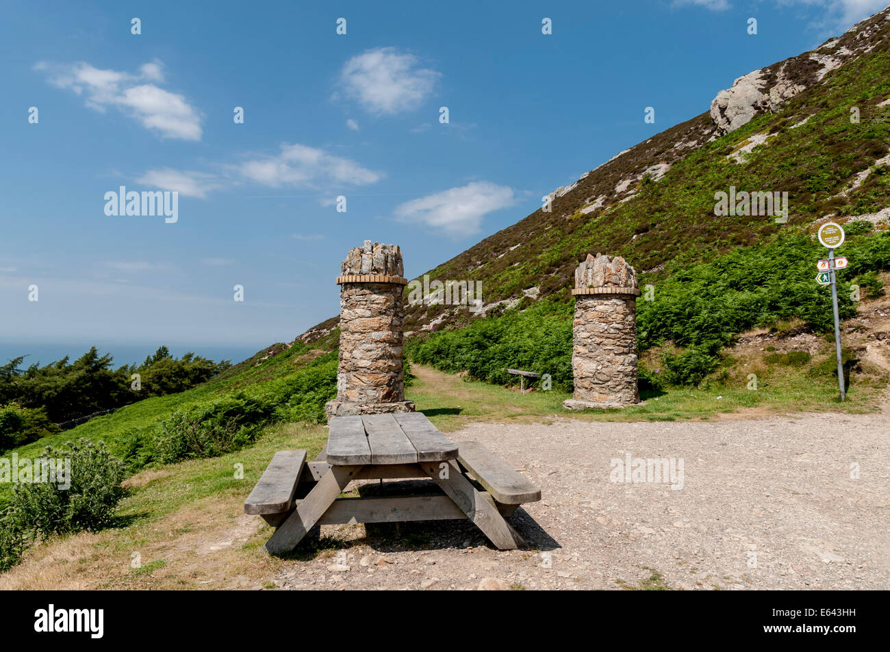 Pillar path hi-res stock photography and images - Alamy