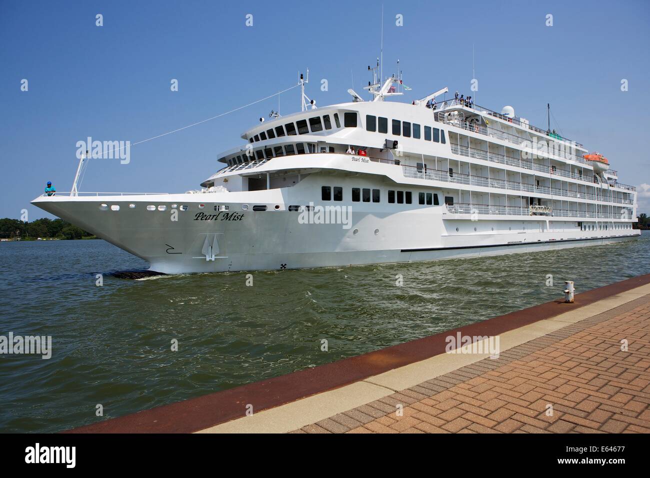 The Pearl Mist cruise ship departs from port in Holland, Michigan Stock ...