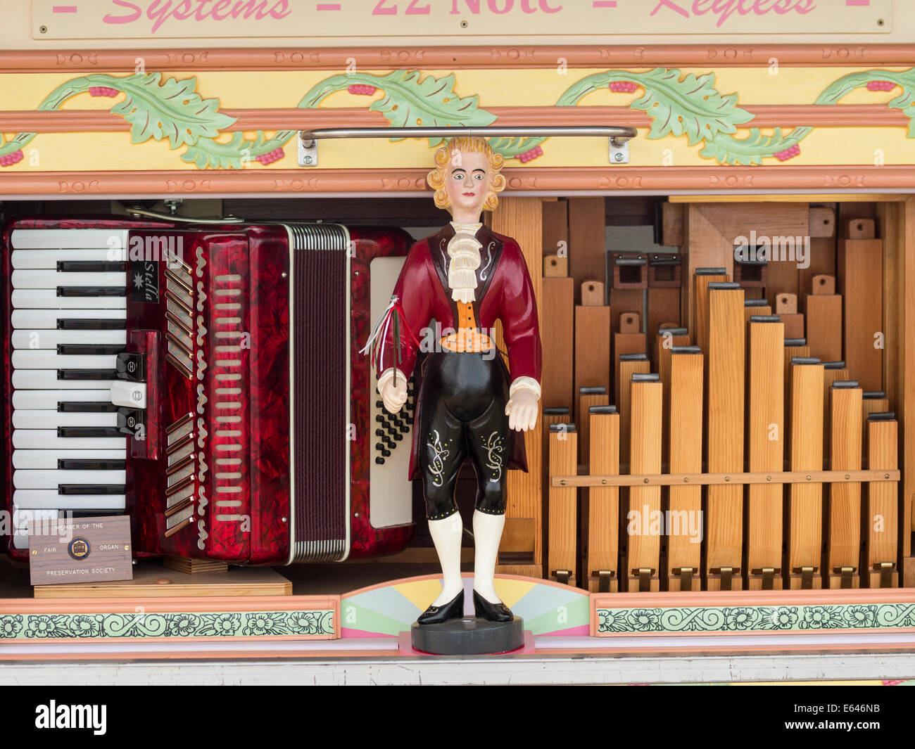 Traditional fairground music hi-res stock photography and images - Alamy