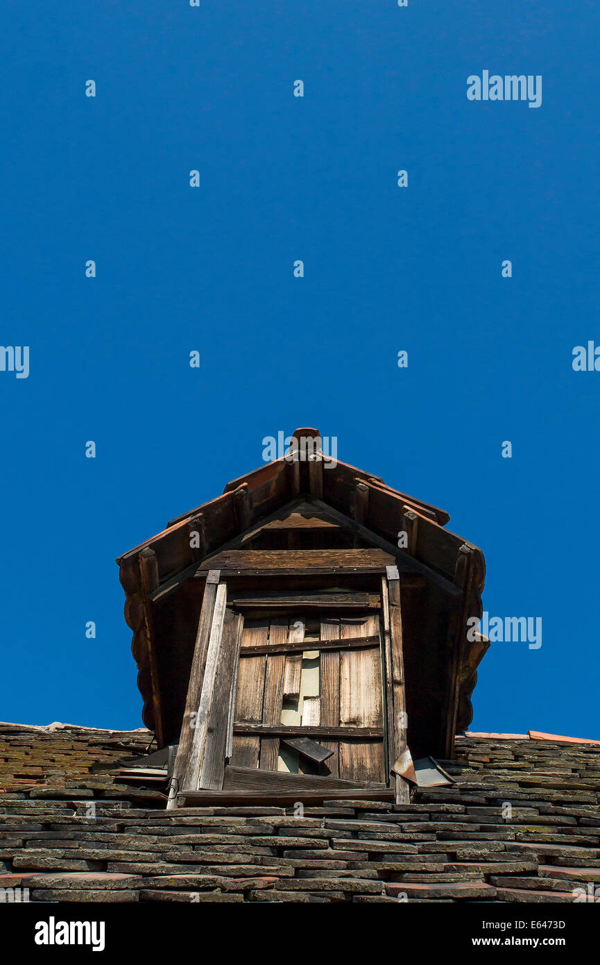 Saddle roof hi-res stock photography and images - Alamy