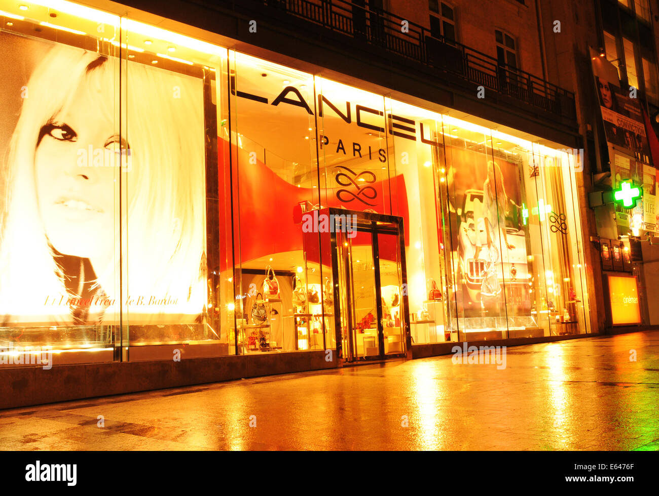 Shops on avenue champs elysees paris hi-res stock photography and ...