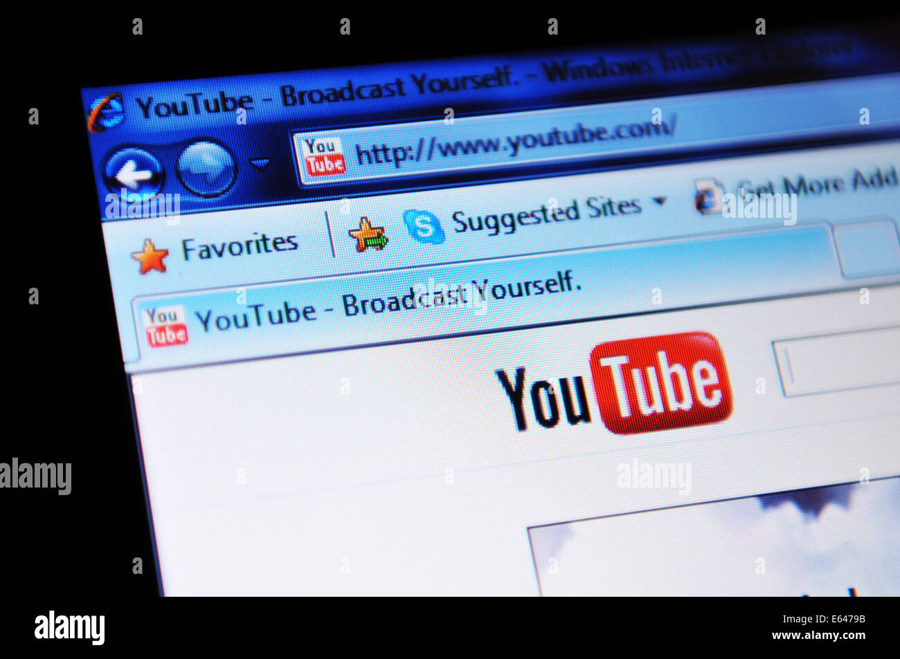Youtube logo 2011 hi-res stock photography and images - Alamy